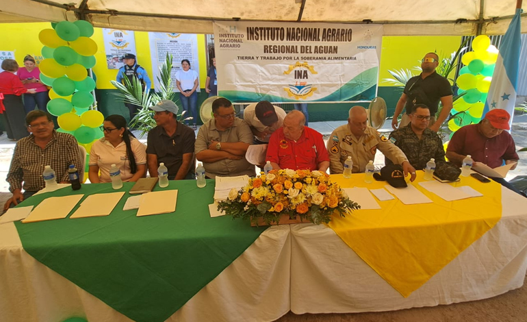 INA entrega 34 títulos a empresas campesinas de Colón - HONDU NEWS HNN