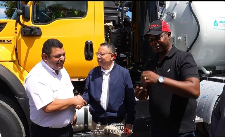 UMAPS recibe equipo de hidro-succión - HONDU NEWS HNN